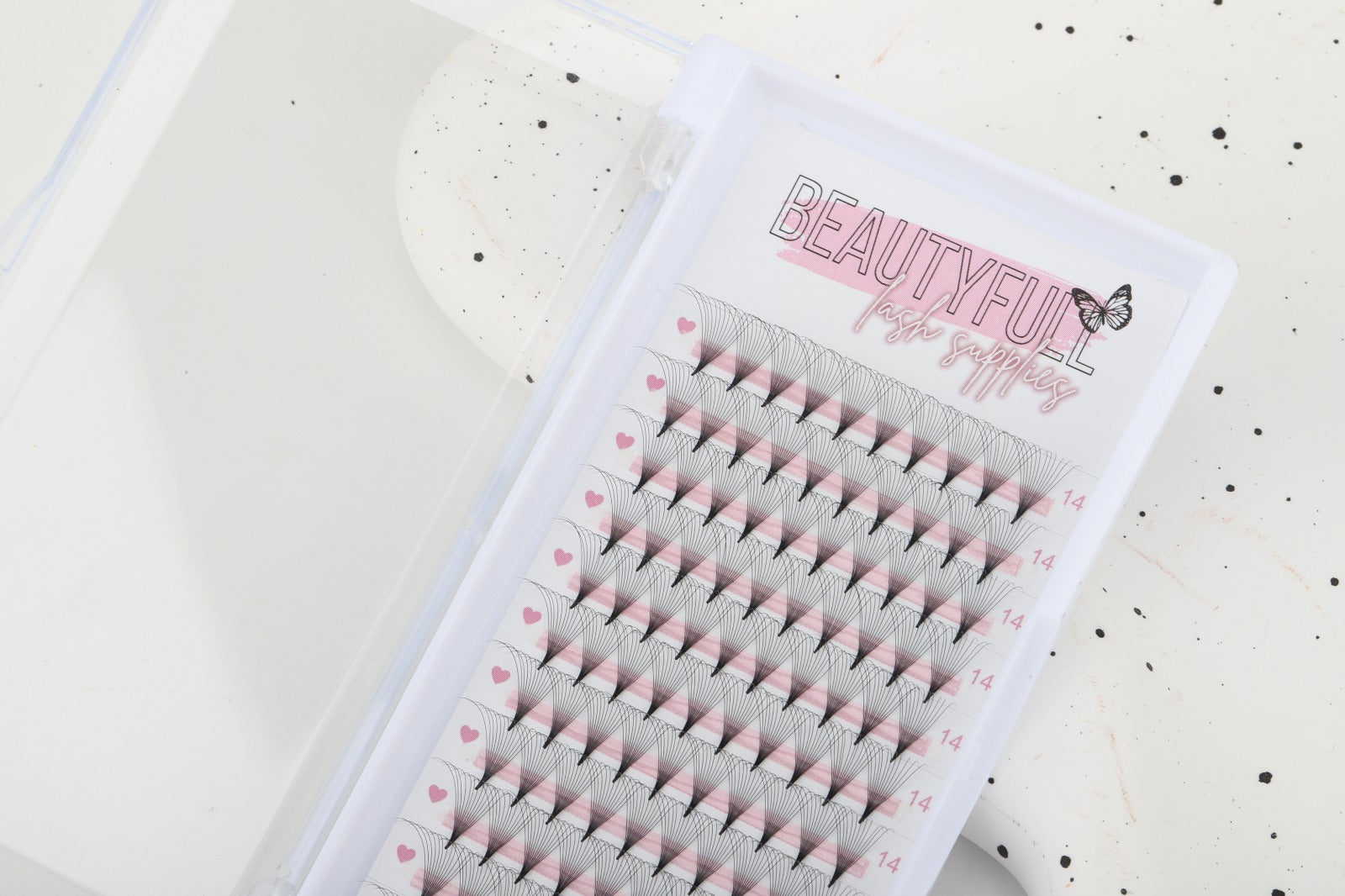 12D pointy base fan – BeautyFULL Lashes & Brows